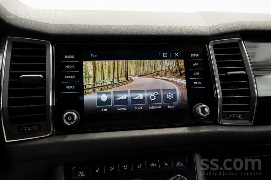 Balts Skoda Kodiaq 2018 Rīga, ar dzinēja tilpumu 2.00 L un nobraukumu 150 tūkst. km par 19900 €, foto 18 vietnē AUTOMOTO.COM.LV
