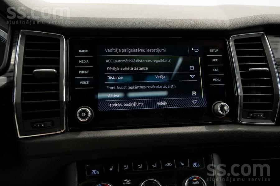 Balts Skoda Kodiaq 2018 Rīga, ar dzinēja tilpumu 2.00 L un nobraukumu 150 tūkst. km par 19900 €, foto 24 vietnē AUTOMOTO.COM.LV