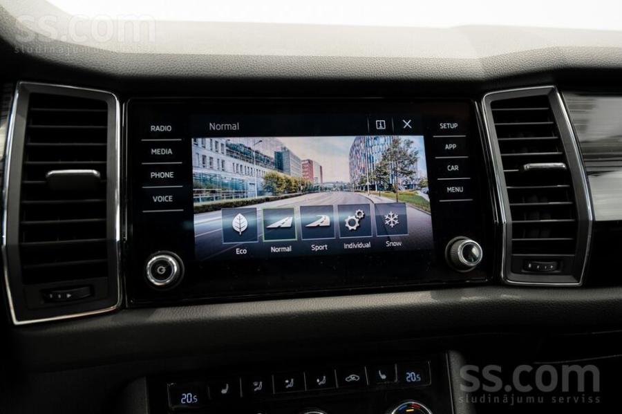 Balts Skoda Kodiaq 2018 Rīga, ar dzinēja tilpumu 2.00 L un nobraukumu 150 tūkst. km par 19900 €, foto 31 vietnē AUTOMOTO.COM.LV