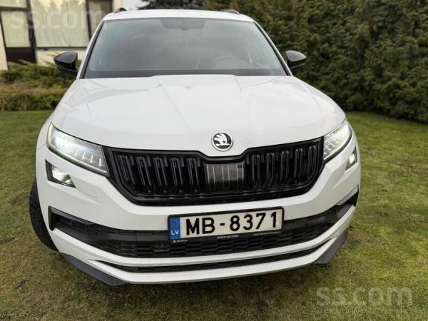 Белый Шкода Kodiaq 2019 в Рига, объемом двигателя 2.00 л и пробегом 261 тыс. км за 21500 €, фото 2 на AUTOMOTO.COM.LV