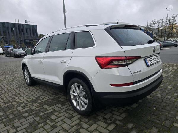 Balts Skoda Kodiaq 2019 Viļņa, ar dzinēja tilpumu 1.97 L un nobraukumu 121 tūkst. km par 22800 €, foto 4 vietnē AUTOMOTO.COM.LV