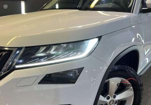 White Skoda Kodiaq 2019 in Vilnius, with an engine capacity of 1.97 L and mileage of 128 thousand km for 23250 €, photo 3 on AUTOMOTO.COM.LV