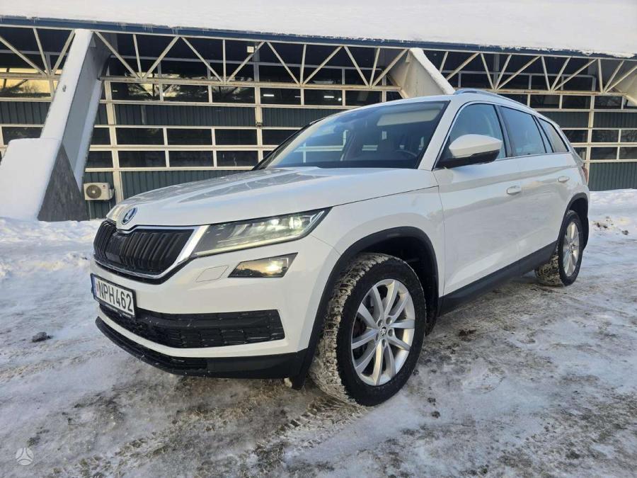 White Skoda Kodiaq 2019 in Vilnius, with an engine capacity of 1.97 L and mileage of 123 thousand km for 24200 €, photo 1 on AUTOMOTO.COM.LV