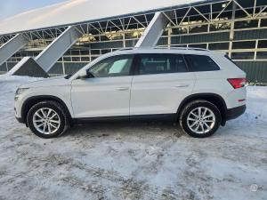 White Skoda Kodiaq 2019 in Vilnius, with an engine capacity of 1.97 L and mileage of 123 thousand km for 24200 €, photo 8 on AUTOMOTO.COM.LV