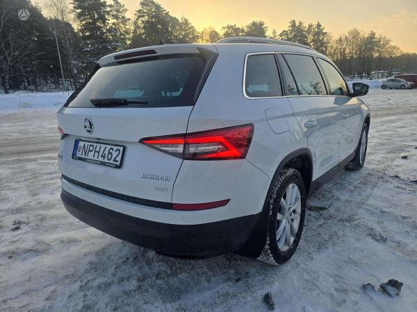 Белый Шкода Kodiaq 2019 в Вильнюс, объемом двигателя 1.97 л и пробегом 123 тыс. км за 24200 €, фото 5 на AUTOMOTO.COM.LV