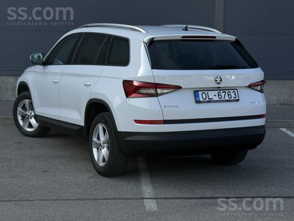 White Skoda Kodiaq 2019 in Riga, with an engine capacity of 2.00 L and mileage of 154 thousand km for 21850 €, photo 5 on AUTOMOTO.COM.LV