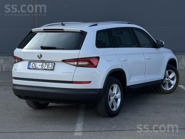White Skoda Kodiaq 2019 in Riga, with an engine capacity of 2.00 L and mileage of 154 thousand km for 21850 €, photo 7 on AUTOMOTO.COM.LV
