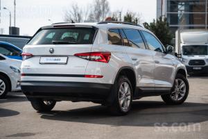 Белый Шкода Kodiaq 2019 в Рига, объемом двигателя 1.50 л и пробегом 90 тыс. км за 18990 €, фото 7 на AUTOMOTO.COM.LV