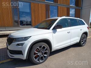 Белый Шкода Kodiaq 2019 в Рига, объемом двигателя 2.00 л и пробегом 253 тыс. км за 23000 €, фото  на AUTOMOTO.COM.LV
