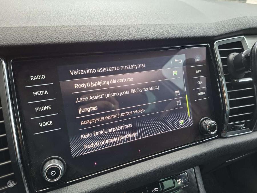 Белый Шкода Kodiaq 2019 в Шилуте, объемом двигателя 1.97 л и пробегом 395 тыс. км за 12900 €, фото 28 на AUTOMOTO.COM.LV