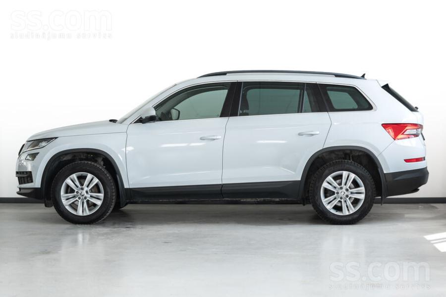 Balts Skoda Kodiaq 2019 Rīga, ar dzinēja tilpumu 1.50 L un nobraukumu 90 tūkst. km par 18790 €, foto 6 vietnē AUTOMOTO.COM.LV