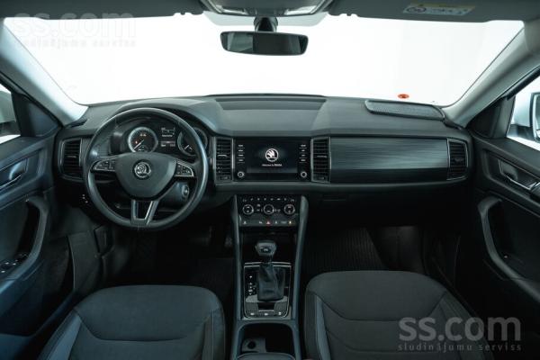 White Skoda Kodiaq 2019 in Riga, with an engine capacity of 1.50 L and mileage of 90 thousand km for 18790 €, photo 6 on AUTOMOTO.COM.LV
