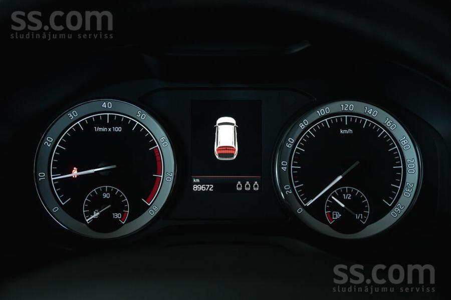 Balts Skoda Kodiaq 2019 Rīga, ar dzinēja tilpumu 1.50 L un nobraukumu 90 tūkst. km par 18790 €, foto 8 vietnē AUTOMOTO.COM.LV
