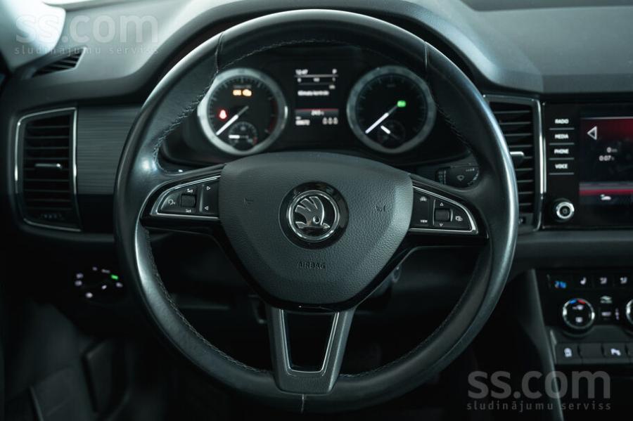 Balts Skoda Kodiaq 2019 Rīga, ar dzinēja tilpumu 1.50 L un nobraukumu 90 tūkst. km par 18790 €, foto 11 vietnē AUTOMOTO.COM.LV