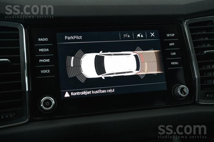 Balts Skoda Kodiaq 2019 Rīga, ar dzinēja tilpumu 1.50 L un nobraukumu 90 tūkst. km par 18790 €, foto 14 vietnē AUTOMOTO.COM.LV