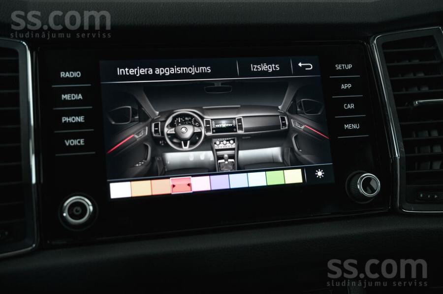 Balts Skoda Kodiaq 2019 Rīga, ar dzinēja tilpumu 1.50 L un nobraukumu 90 tūkst. km par 18790 €, foto 16 vietnē AUTOMOTO.COM.LV