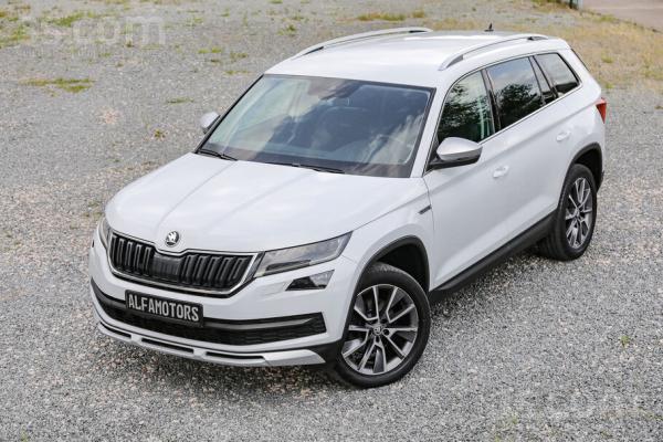 White Skoda Kodiaq 2019 in Riga, with an engine capacity of 2.00 L and mileage of 248 thousand km for 16990 €, photo 5 on AUTOMOTO.COM.LV