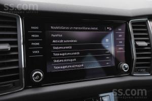 Balts Skoda Kodiaq 2019 Rīga, ar dzinēja tilpumu 2.00 L un nobraukumu 248 tūkst. km par 16990 €, foto 21 vietnē AUTOMOTO.COM.LV
