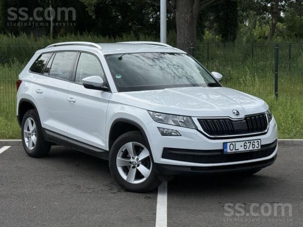 White Skoda Kodiaq 2019 in Riga, with an engine capacity of 2.00 L and mileage of 154 thousand km for 19990 €, photo 3 on AUTOMOTO.COM.LV