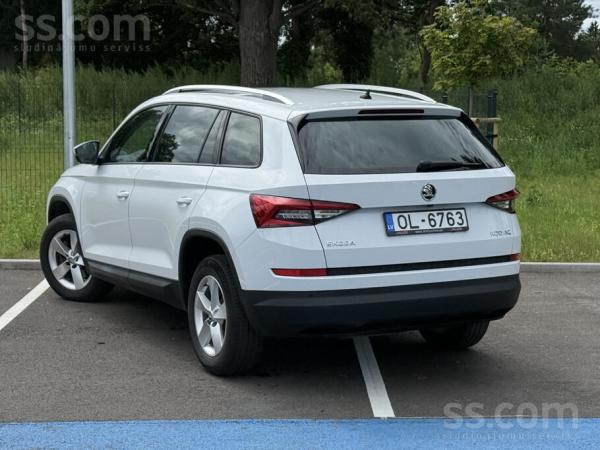 White Skoda Kodiaq 2019 in Riga, with an engine capacity of 2.00 L and mileage of 154 thousand km for 19990 €, photo 4 on AUTOMOTO.COM.LV