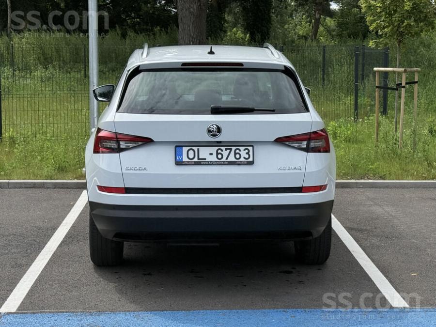 White Skoda Kodiaq 2019 in Riga, with an engine capacity of 2.00 L and mileage of 154 thousand km for 19990 €, photo 6 on AUTOMOTO.COM.LV