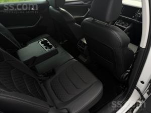 White Skoda Kodiaq 2019 in Riga, with an engine capacity of 2.00 L and mileage of 154 thousand km for 19990 €, photo 11 on AUTOMOTO.COM.LV