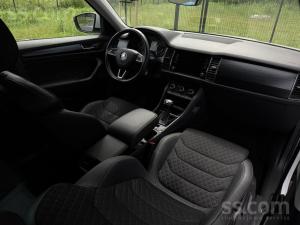White Skoda Kodiaq 2019 in Riga, with an engine capacity of 2.00 L and mileage of 154 thousand km for 19990 €, photo 15 on AUTOMOTO.COM.LV