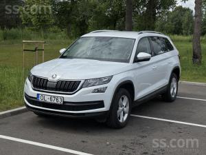 White Skoda Kodiaq 2019 in Riga, with an engine capacity of 2.00 L and mileage of 154 thousand km for 19990 €, photo 30 on AUTOMOTO.COM.LV