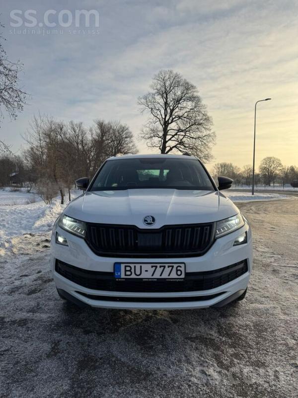 White Skoda Kodiaq 2019 in Riga, with an engine capacity of 1.50 L and mileage of 143 thousand km for 20500 €, photo 2 on AUTOMOTO.COM.LV
