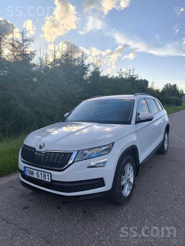 White Skoda Kodiaq 2019 in Riga, with an engine capacity of 2.00 L and mileage of 236 thousand km for 14900 €, photo 1 on AUTOMOTO.COM.LV
