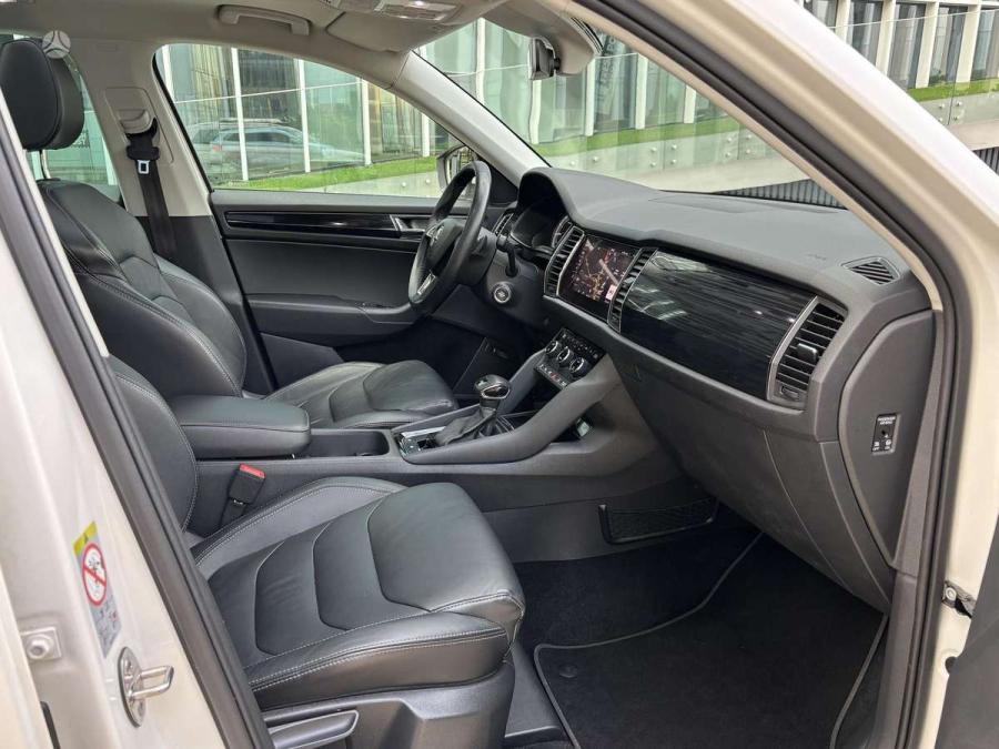 Белый Шкода Kodiaq 2019 в Вильнюс, объемом двигателя 1.50 л и пробегом 183 тыс. км за 17300 €, фото 14 на AUTOMOTO.COM.LV