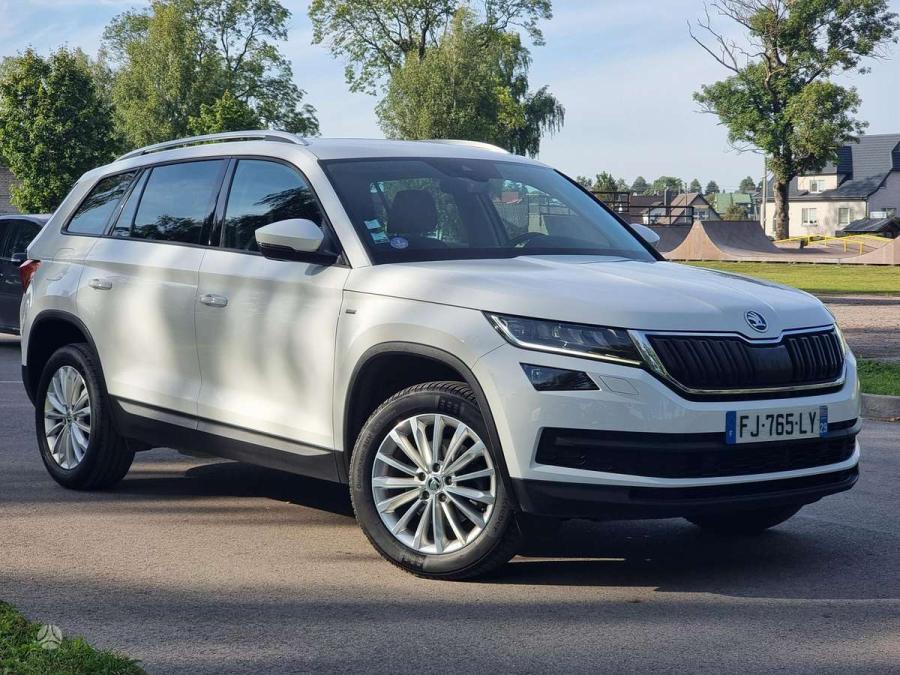 Белый Шкода Kodiaq 2019 в Таураге, объемом двигателя 1.50 л и пробегом 122 тыс. км за 15500 €, фото 3 на AUTOMOTO.COM.LV