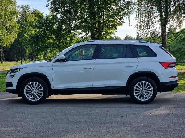 Белый Шкода Kodiaq 2019 в Таураге, объемом двигателя 1.50 л и пробегом 122 тыс. км за 15500 €, фото 5 на AUTOMOTO.COM.LV