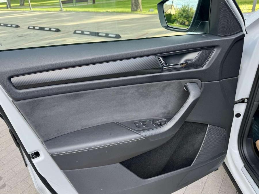 Белый Шкода Kodiaq 2019 в Пренай, объемом двигателя 1.97 л и пробегом 232 тыс. км за 18500 €, фото 16 на AUTOMOTO.COM.LV
