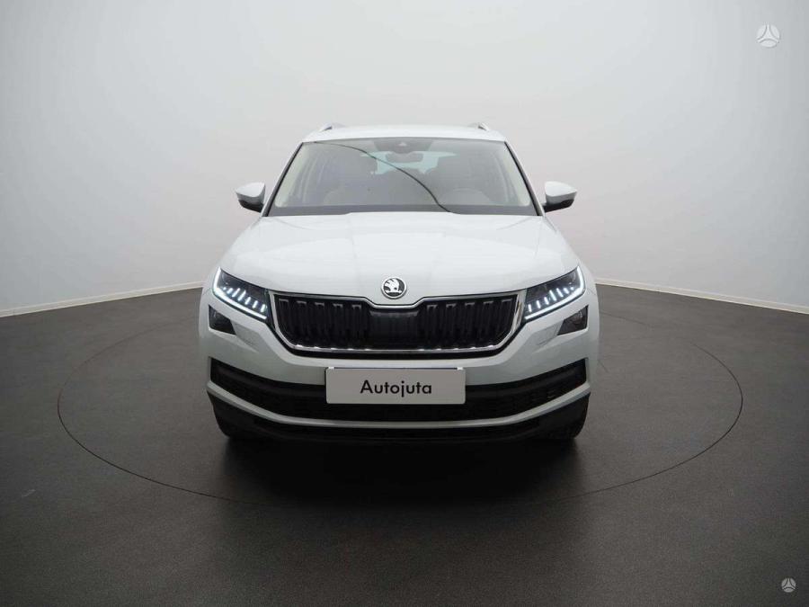 Белый Шкода Kodiaq 2019 в Вильнюс, объемом двигателя 1.97 л и пробегом 124 тыс. км за 22400 €, фото 3 на AUTOMOTO.COM.LV