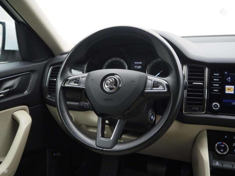 Белый Шкода Kodiaq 2019 в Вильнюс, объемом двигателя 1.97 л и пробегом 124 тыс. км за 22400 €, фото 23 на AUTOMOTO.COM.LV