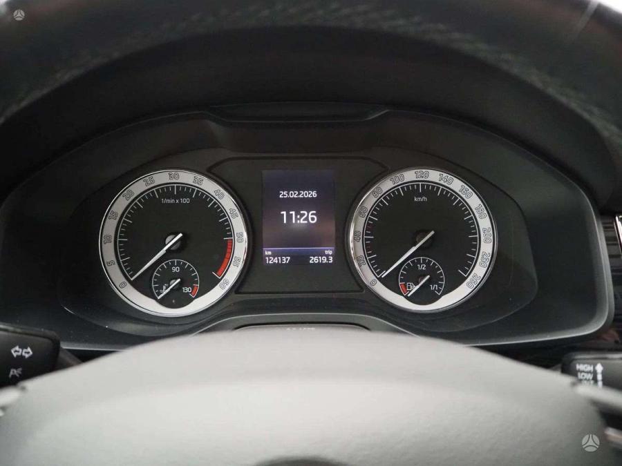 Белый Шкода Kodiaq 2019 в Вильнюс, объемом двигателя 1.97 л и пробегом 124 тыс. км за 22400 €, фото 25 на AUTOMOTO.COM.LV