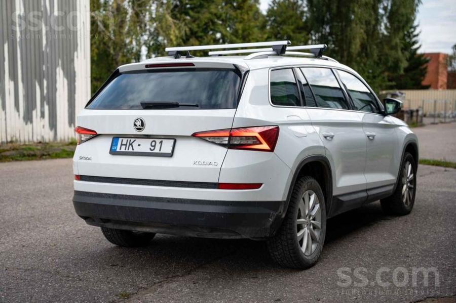 White Skoda Kodiaq 2019 in Riga, with an engine capacity of 1.50 L and mileage of 204 thousand km for 17900 €, photo 5 on AUTOMOTO.COM.LV