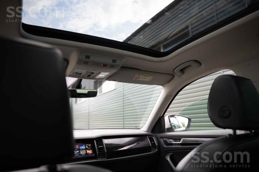 White Skoda Kodiaq 2019 in Riga, with an engine capacity of 1.50 L and mileage of 204 thousand km for 17900 €, photo 12 on AUTOMOTO.COM.LV