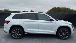 White Skoda Kodiaq 2019 in Kaunas, with an engine capacity of 1.97 L and mileage of 200 thousand km for 22680 €, photo 6 on AUTOMOTO.COM.LV