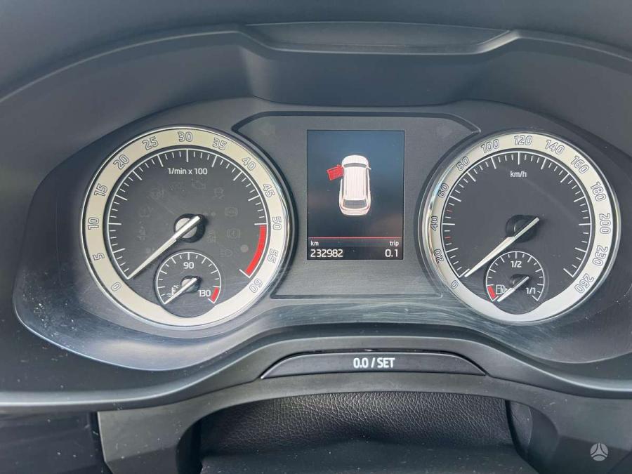 Белый Шкода Kodiaq 2019 в Каунас, объемом двигателя 1.99 л и пробегом 233 тыс. км за 11850 €, фото 30 на AUTOMOTO.COM.LV