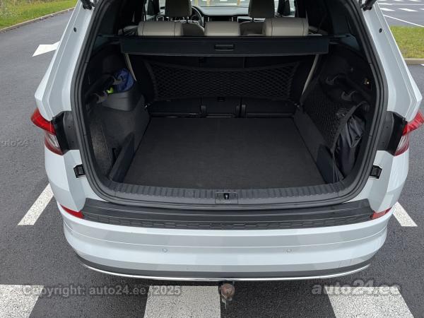 Balts Skoda Kodiaq 2020 Tallina, ar dzinēja tilpumu 2.00 L un nobraukumu 113 tūkst. km par 27900 €, foto 11 vietnē AUTOMOTO.COM.LV