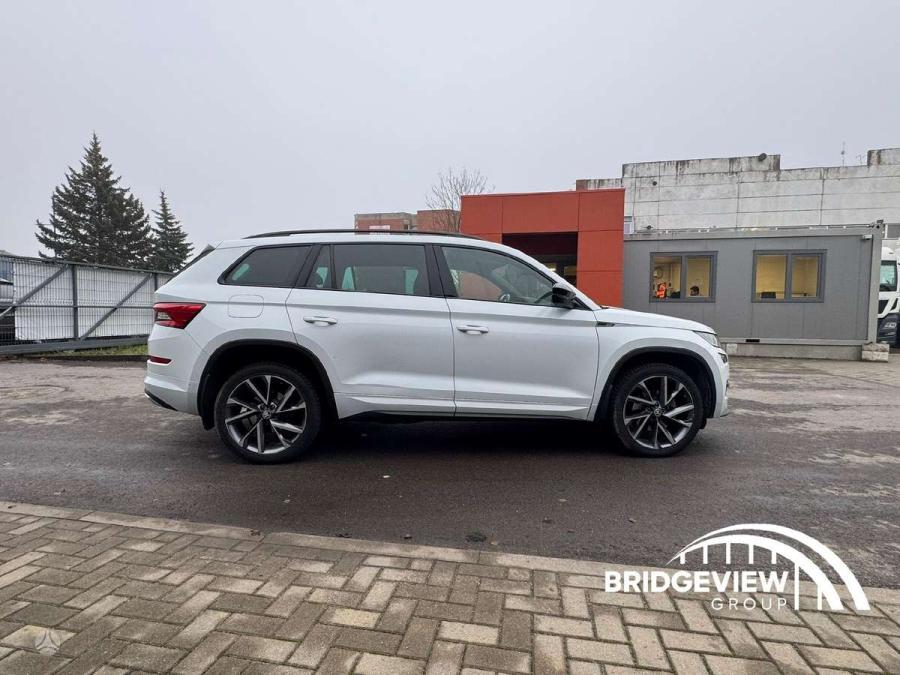 Белый Шкода Kodiaq 2020 в Каунас, объемом двигателя 2.00 л и пробегом 151 тыс. км за 21499 €, фото 5 на AUTOMOTO.COM.LV