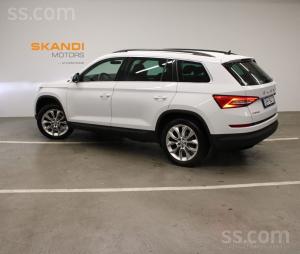 White Skoda Kodiaq 2020 in Riga, with an engine capacity of 1.50 L and mileage of 103 thousand km for 23490 €, photo 6 on AUTOMOTO.COM.LV