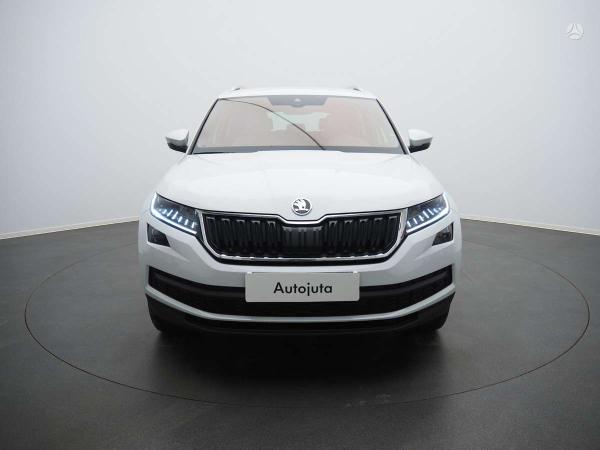 Белый Шкода Kodiaq 2020 в Вильнюс, объемом двигателя 1.97 л и пробегом 122 тыс. км за 22700 €, фото 2 на AUTOMOTO.COM.LV