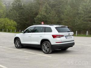 Белый Шкода Kodiaq 2020 в Лиепая, объемом двигателя 2.00 л и пробегом 168 тыс. км за 19500 €, фото 3 на AUTOMOTO.COM.LV