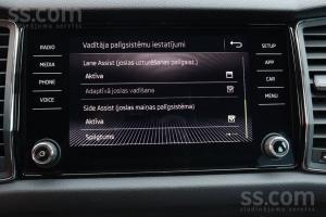 White Skoda Kodiaq 2020 in Riga, with an engine capacity of 2.00 L and mileage of 119 thousand km for 25800 €, photo 17 on AUTOMOTO.COM.LV