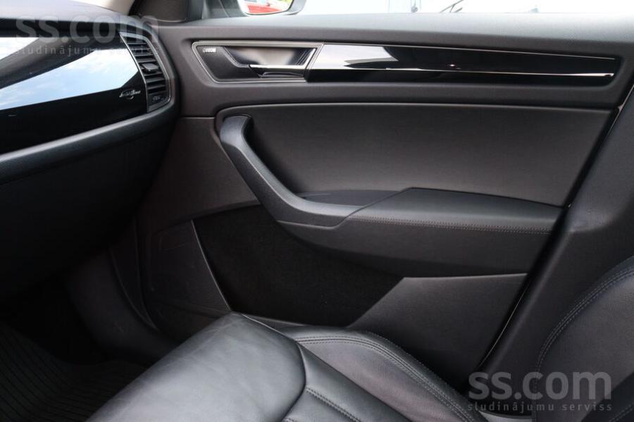 White Skoda Kodiaq 2020 in Riga, with an engine capacity of 2.00 L and mileage of 119 thousand km for 25800 €, photo 24 on AUTOMOTO.COM.LV