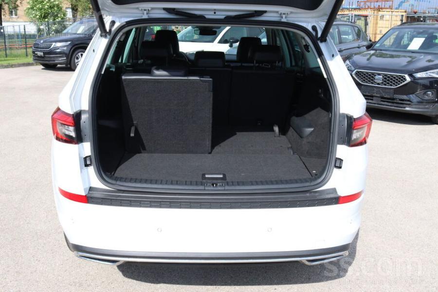 White Skoda Kodiaq 2020 in Riga, with an engine capacity of 2.00 L and mileage of 119 thousand km for 25800 €, photo 32 on AUTOMOTO.COM.LV