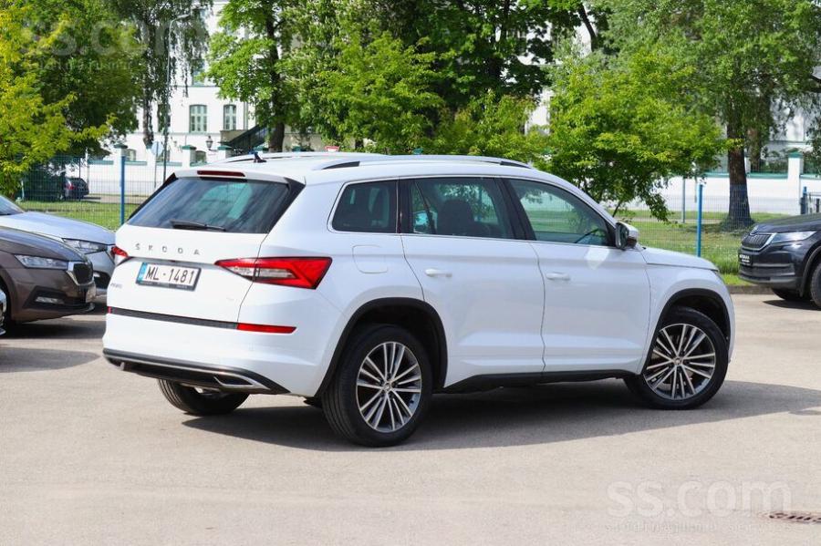 White Skoda Kodiaq 2020 in Riga, with an engine capacity of 2.00 L and mileage of 119 thousand km for 25800 €, photo 35 on AUTOMOTO.COM.LV